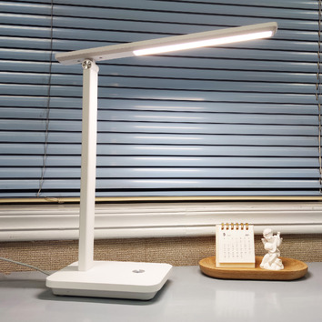 Lunescent_Lighting 35cm Flatmate Rechargeable LED Desk Lamp | Temple ...