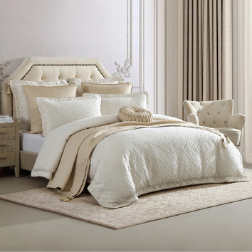 DaVinci Athena Quilt Cover Set | Temple & Webster