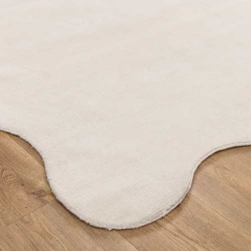 Lifestyle Floors Ivory Effie Hand-Tufted Scalloped Shaped Rug | Temple ...
