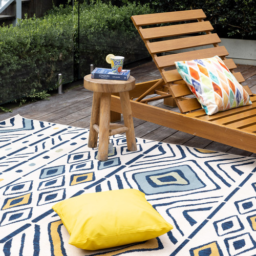 Home & Lifestyle White Mendoza Geometric Outdoor Rug | Temple & Webster