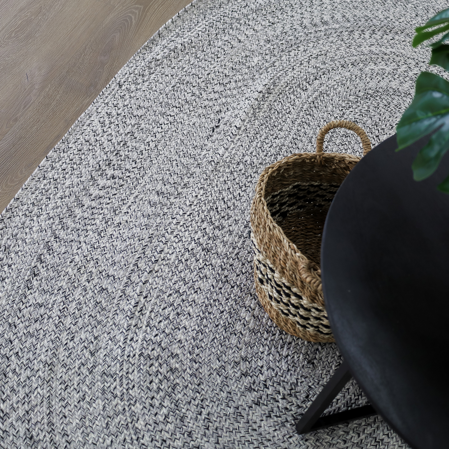 Home & Lifestyle Grey Albany Hand-Woven Indoor/Outdoor Oval Rug ...