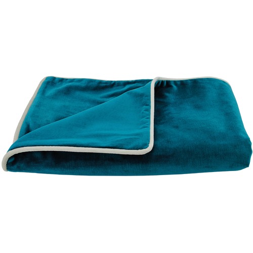 Brooklyn and Bella Soho Luxury Velvet Throw | Temple & Webster