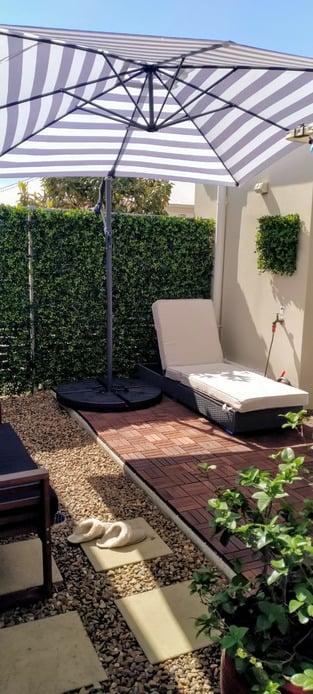 Temple & Webster 2.59m Striped Brighton Cantilever Umbrella