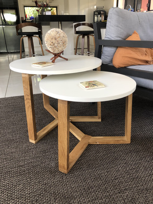 BayviewLiving 2 Piece Olwen Oak Wood Nesting Side Table Set | Temple ...