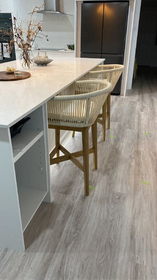 Temple & Webster 4 Seater Sorrento Outdoor Bar Table & Laguna Barstool Set