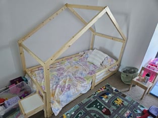 LivingFusion Kids' Yumi Pine Wood House Bed Single | Temple & Webster