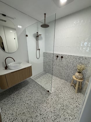 ArchitecturalDesigner Soul Classic Rail Shower | Temple & Webster