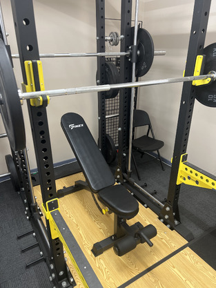 LivingFusion Cohen Adjustable Weight Bench | Temple & Webster