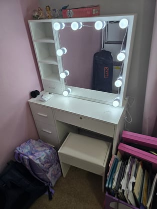 LivingFusion 2 Piece Emily Dressing Table & Stool Set | Temple & Webster