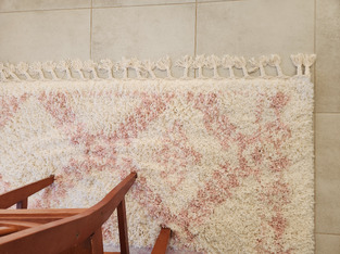 Network Rugs Ivory & Pink Rabia Fringed Tribal-Style Rug | Temple & Webster